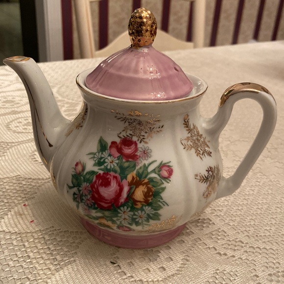 Royal Crown | Kitchen | Royal Crown Teapot | Poshmark